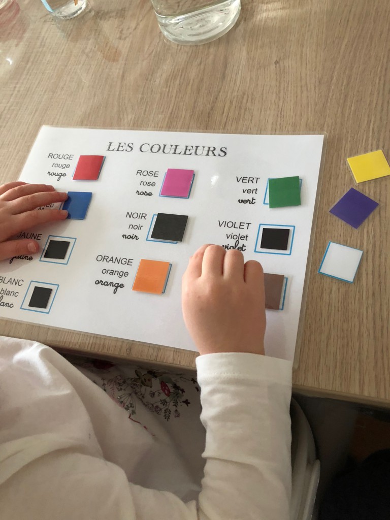 Lire les couleurs - Les activités de maman
